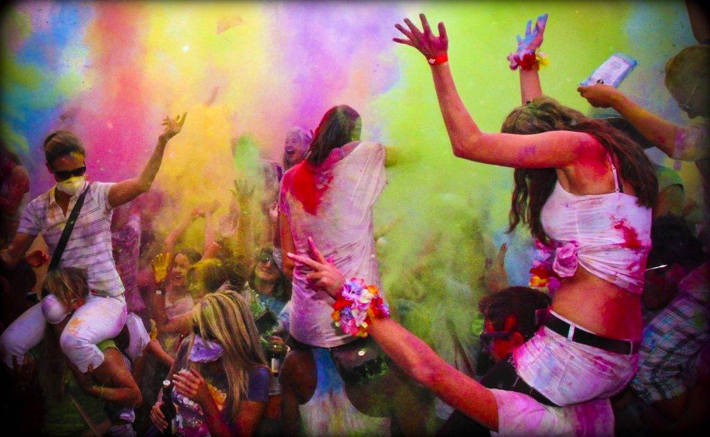 THE WORLD`S CRAZIEST FIESTAS - Travelmarbles