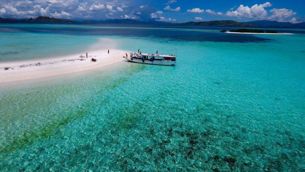 BANDA ISLANDS & SOUTH MALUKU (THE FORGOTTEN ARCHIPELAGO) - Travelmarbles